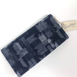 Universal Thread | Bags | Womens Flap Trifold Wallet Universal Thread ...